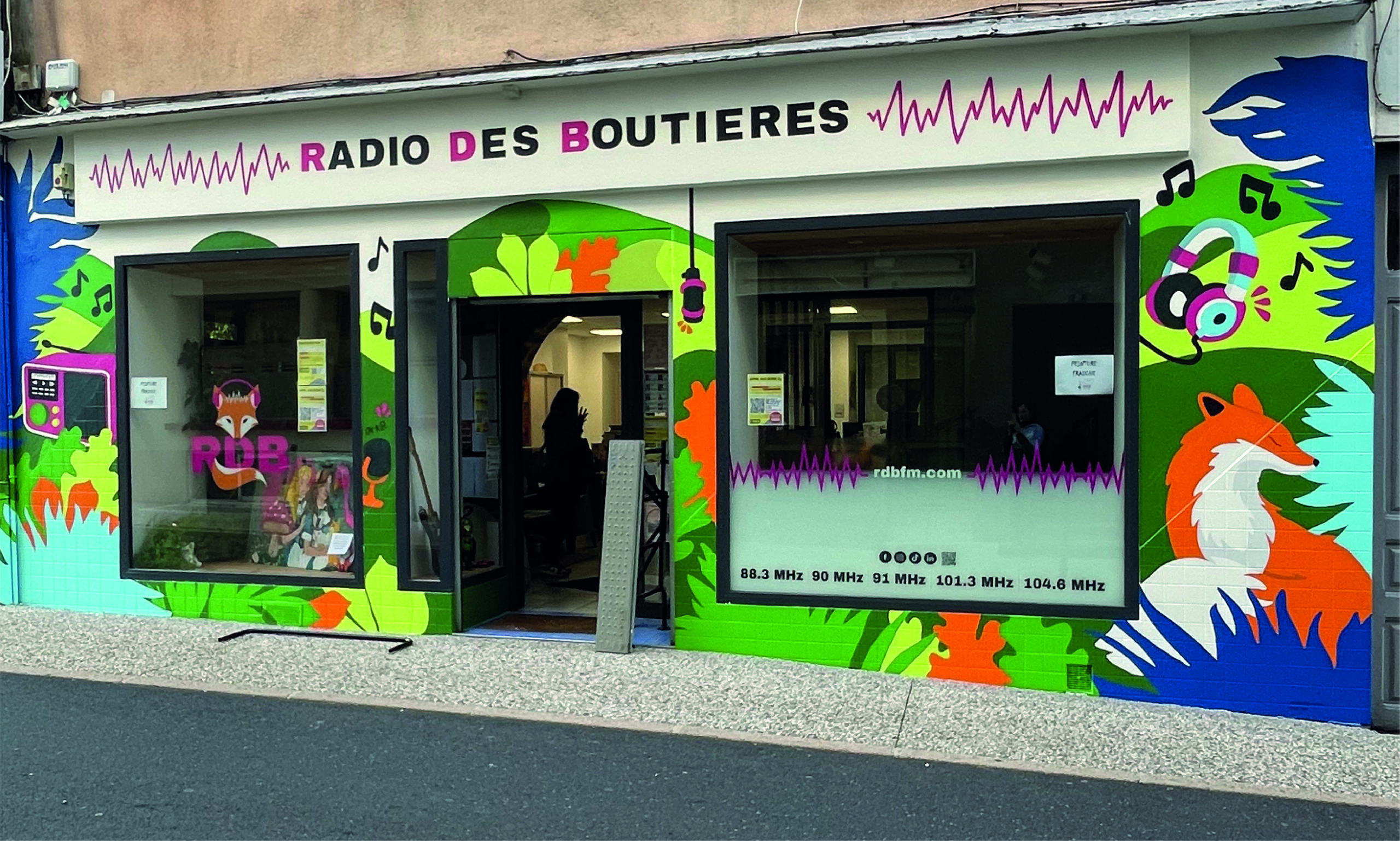Radio des Boutières - Melanie Redon - Fresque Murale & Illustrations
